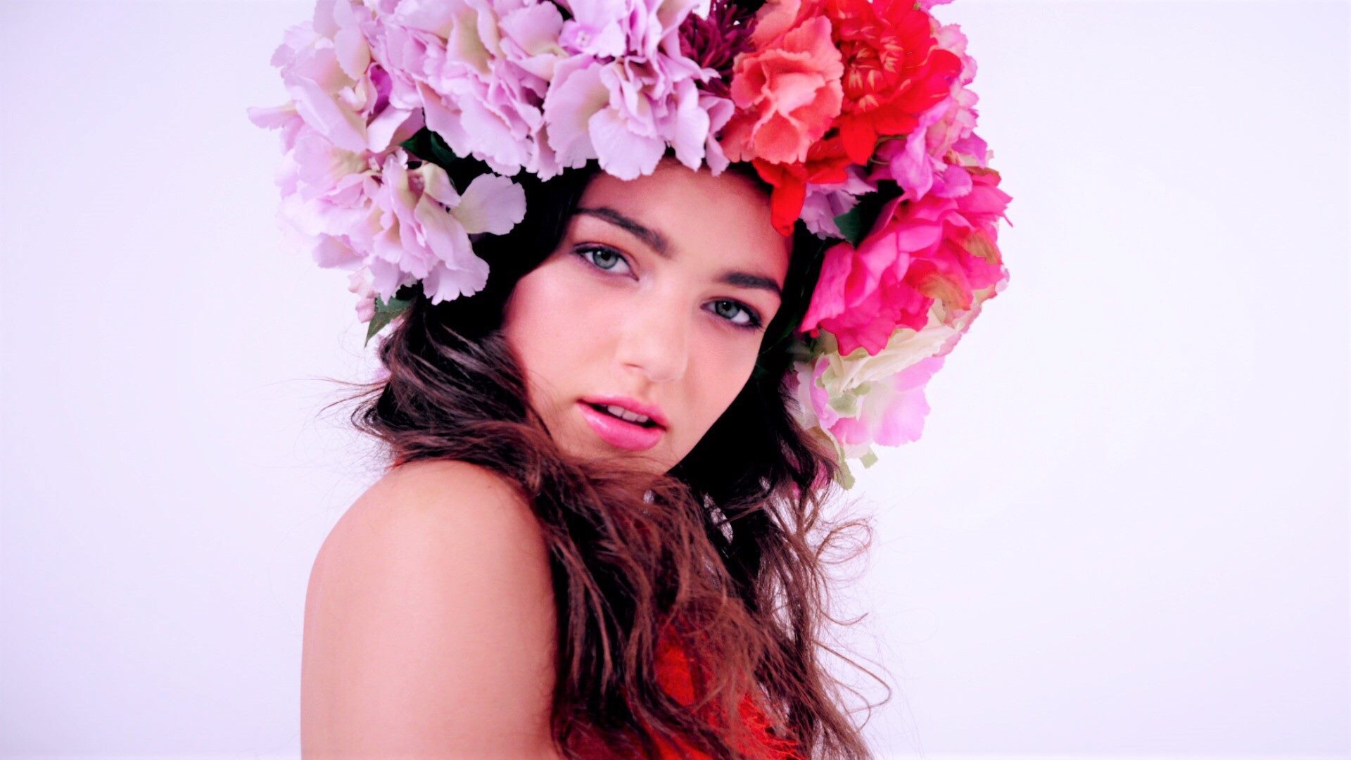 Nelly Řehořová - oficiální web zpěvačky - O mně